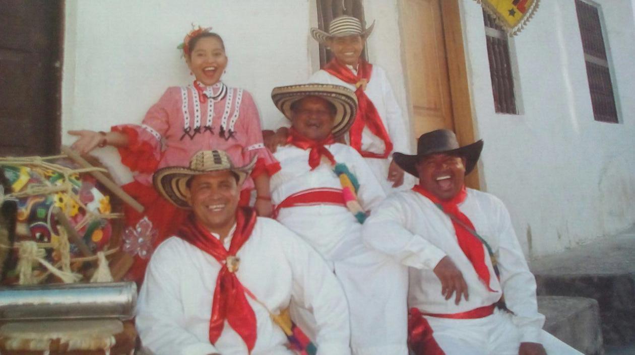 A los 92 años falleció Luis Altamar, fundador de la Cumbiamba 'El ...