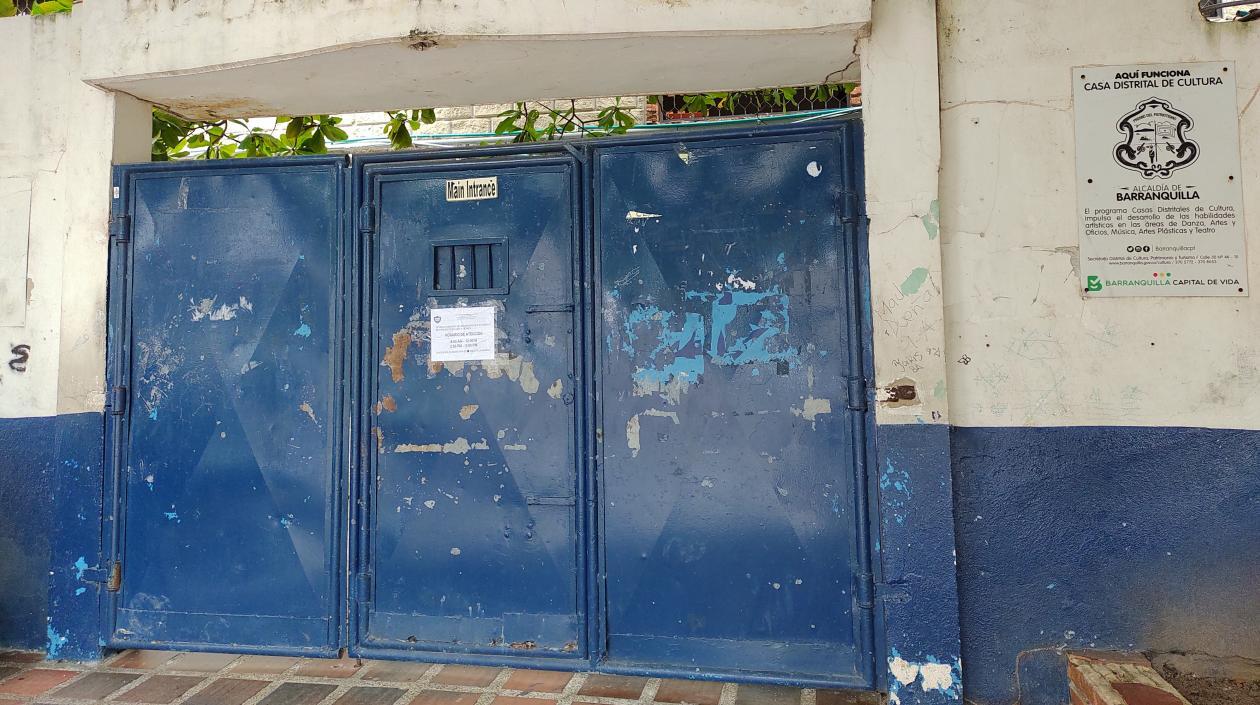 Roban 15 computadores, 15 guitarras, 15 ventiladores y 5 televisores en ...