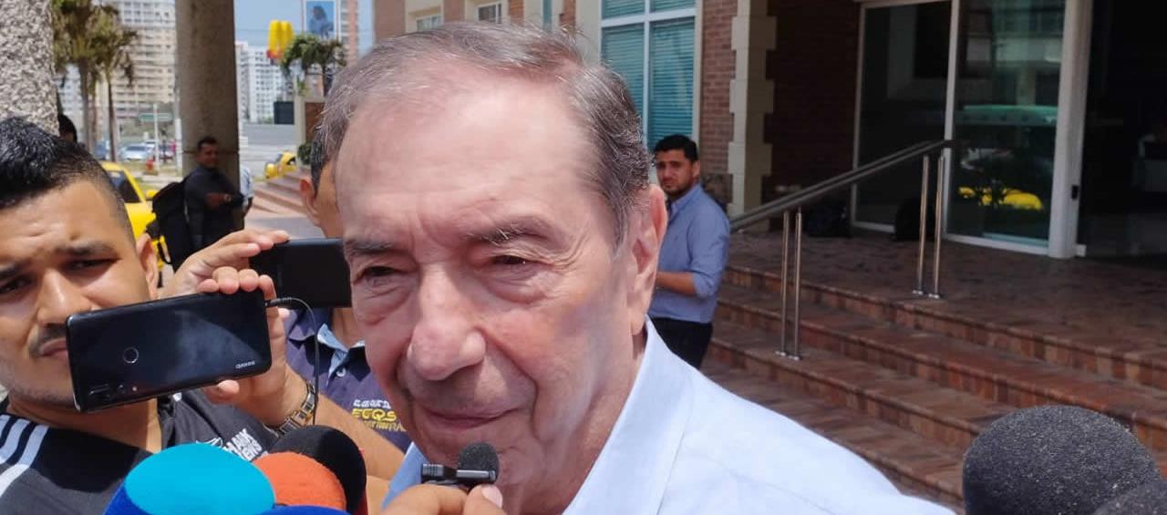 Fuad Char cumplió con su cábala antes del juego de Junior contra ...