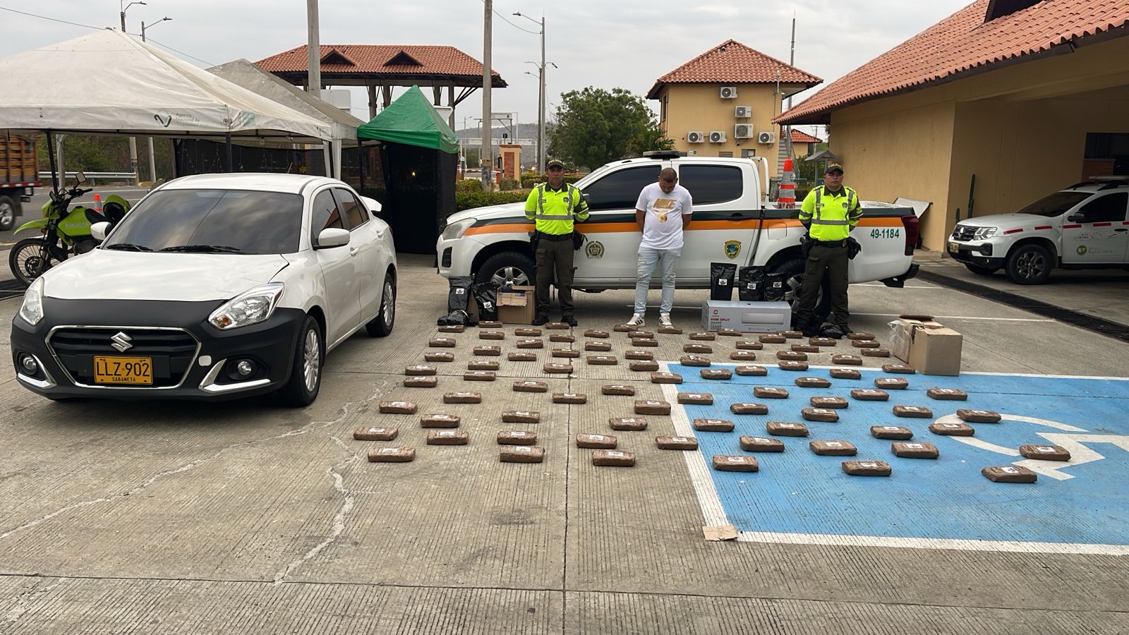 Lo capturan en la vía del Mar por transportar 66 kilos de marihuana ...